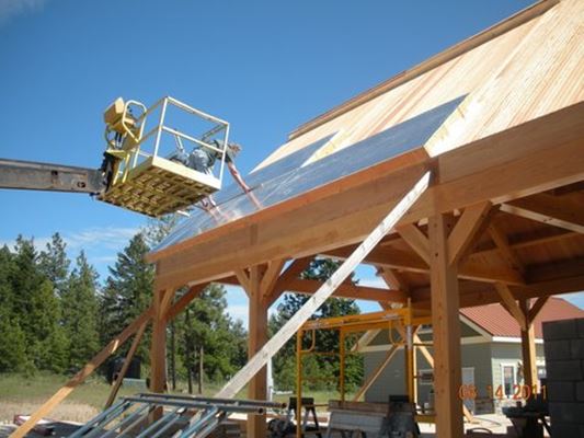 Oregon Builder Chooses RAYCORE Roof Panels for Timber Frame